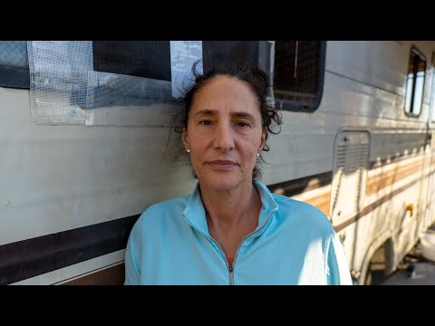 Homeless Woman Buys RV With Pandemic Funds - Drivin' & Vibin'