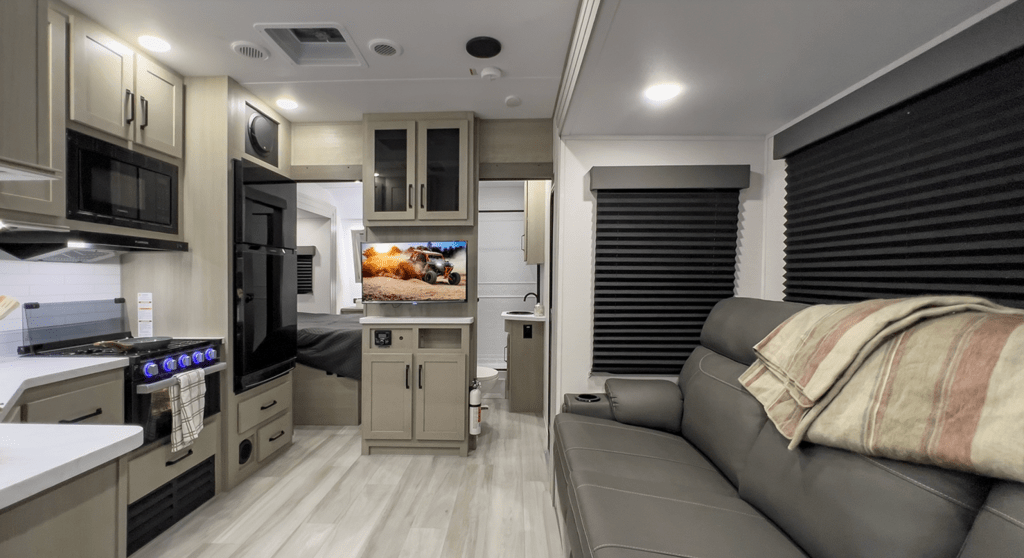 REVIEWED: Grand Design Momentum G Class Travel Trailer Series - Drivin ...