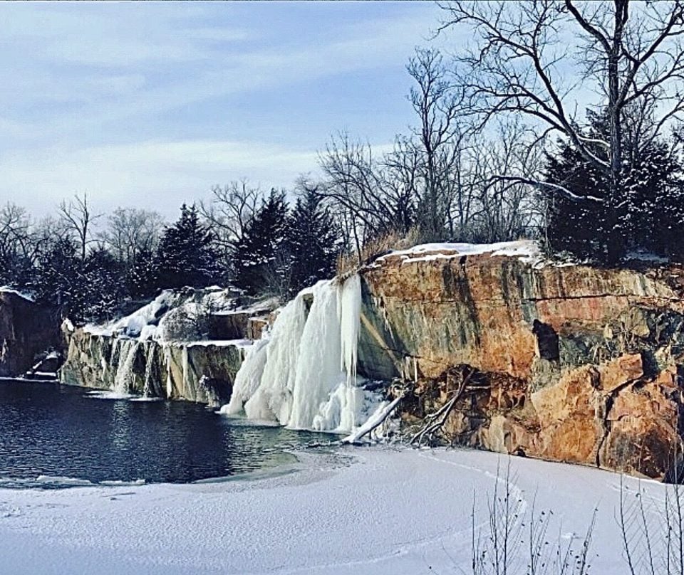 7 Amazing Waterfalls in Wisconsin - Drivin' & Vibin'