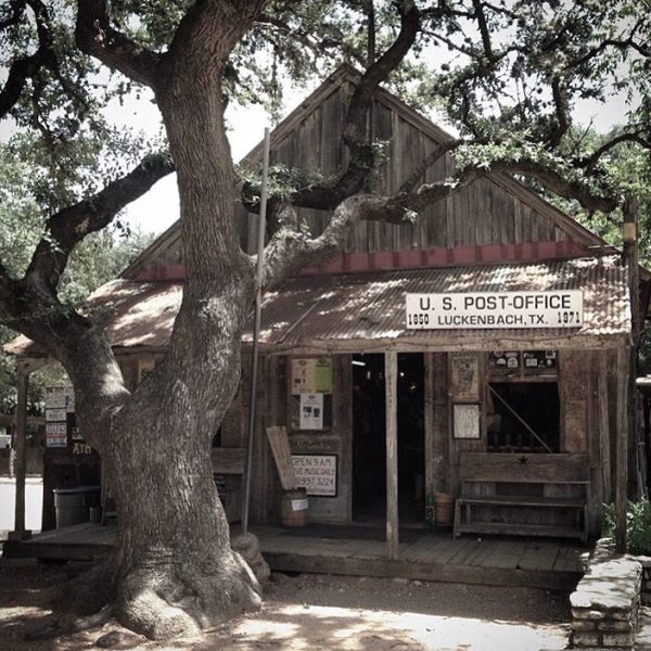 What is USPS General Delivery? (And Why RVers Love it) - Drivin' & Vibin'