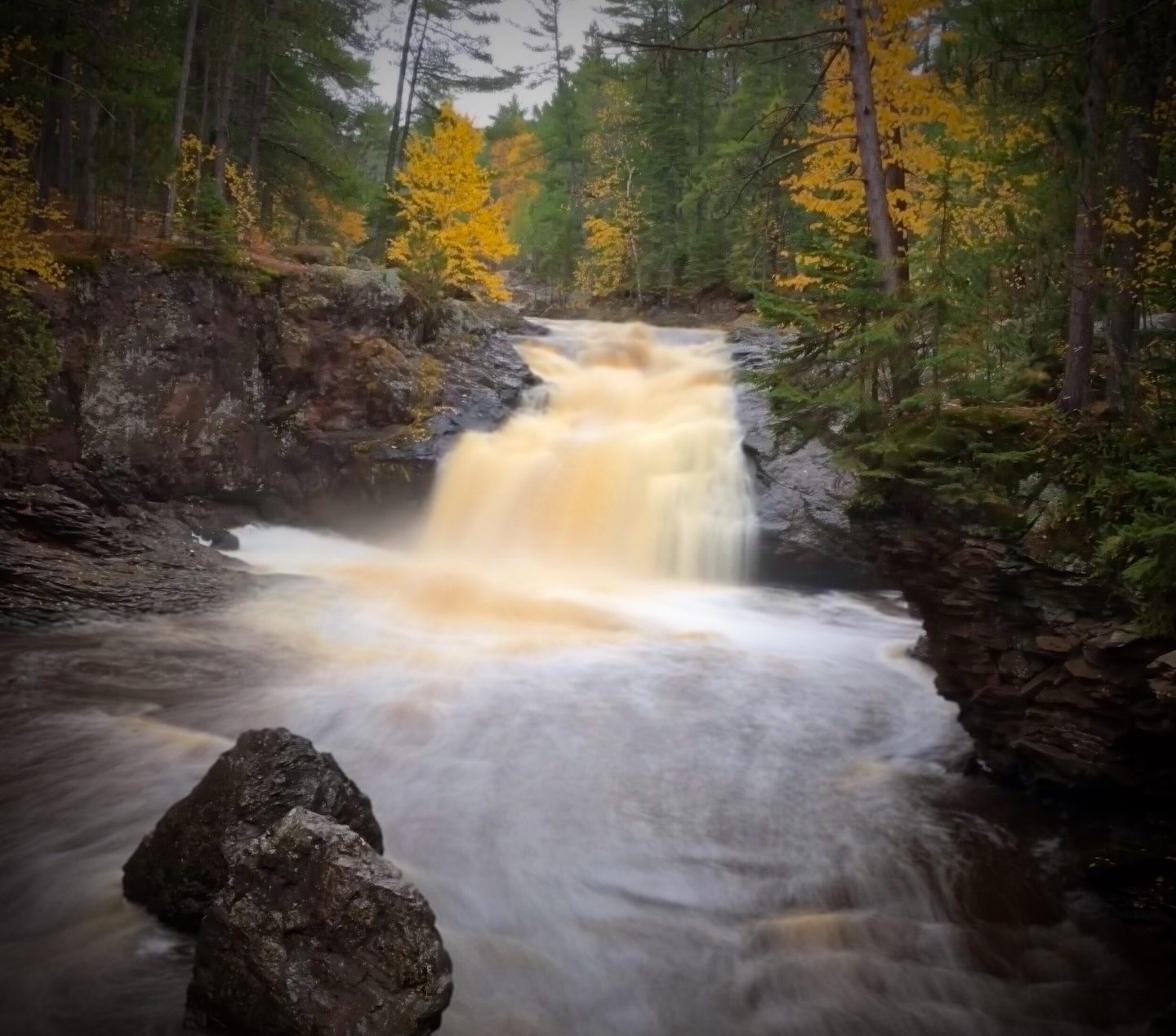 7 Amazing Waterfalls in Wisconsin - Drivin' & Vibin'