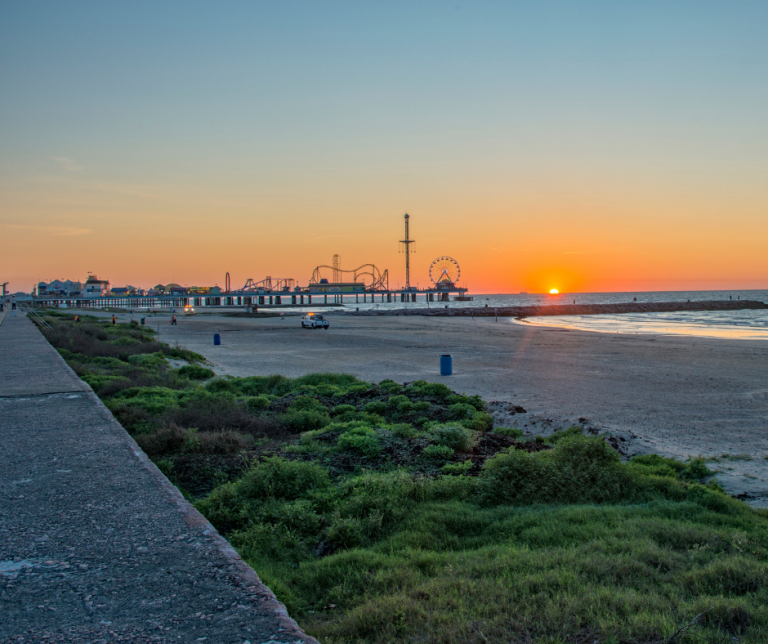 7 Best Beaches in Texas (and Awesome Nearby Campsites)