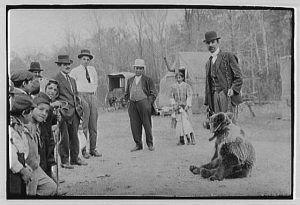 This Is RVing 100 Years Ago (+9 Other Decades) - Drivin' & Vibin'