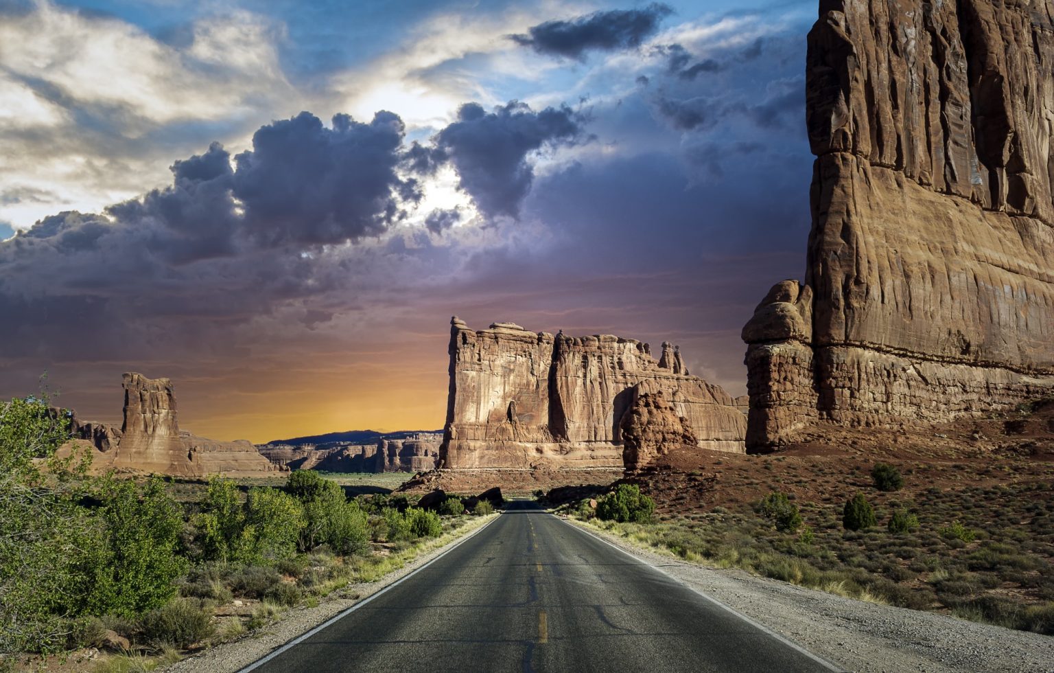 7 Magical Desert Towns in the USA - Drivin' & Vibin'