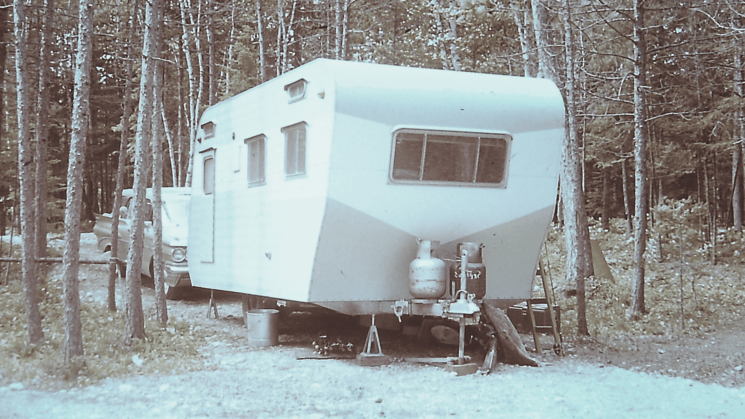 This Is RVing In The 70s - Drivin' & Vibin'