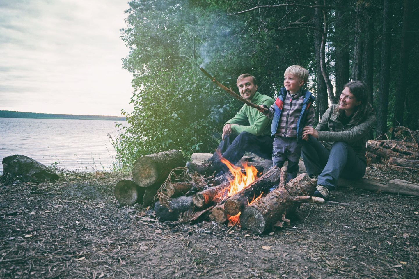 How to Build the Perfect Campfire? - Drivin' & Vibin'
