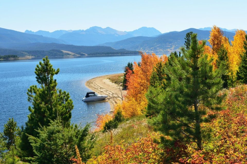 7 Amazing Lakes in Colorado - Drivin' & Vibin'