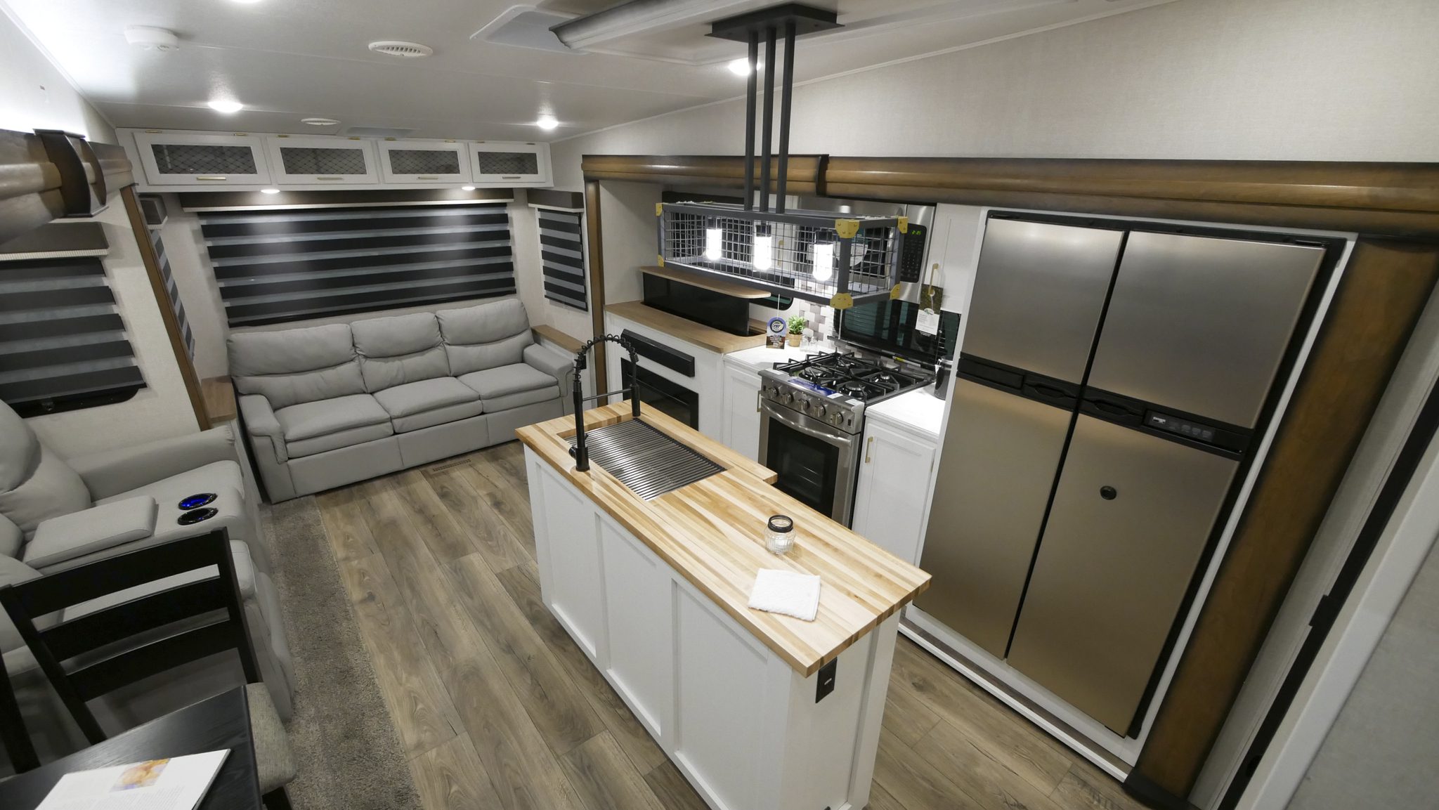 This Huge RV Manufacturer Owns Over 20 Different Brands - Drivin' & Vibin'