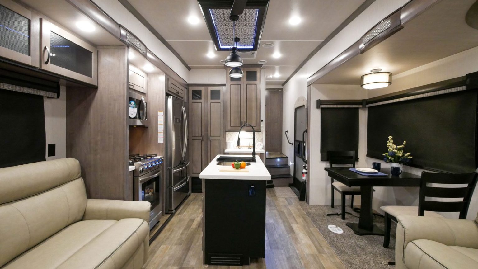 The Best Luxury 5th Wheel RV in 2021 - Drivin' & Vibin'