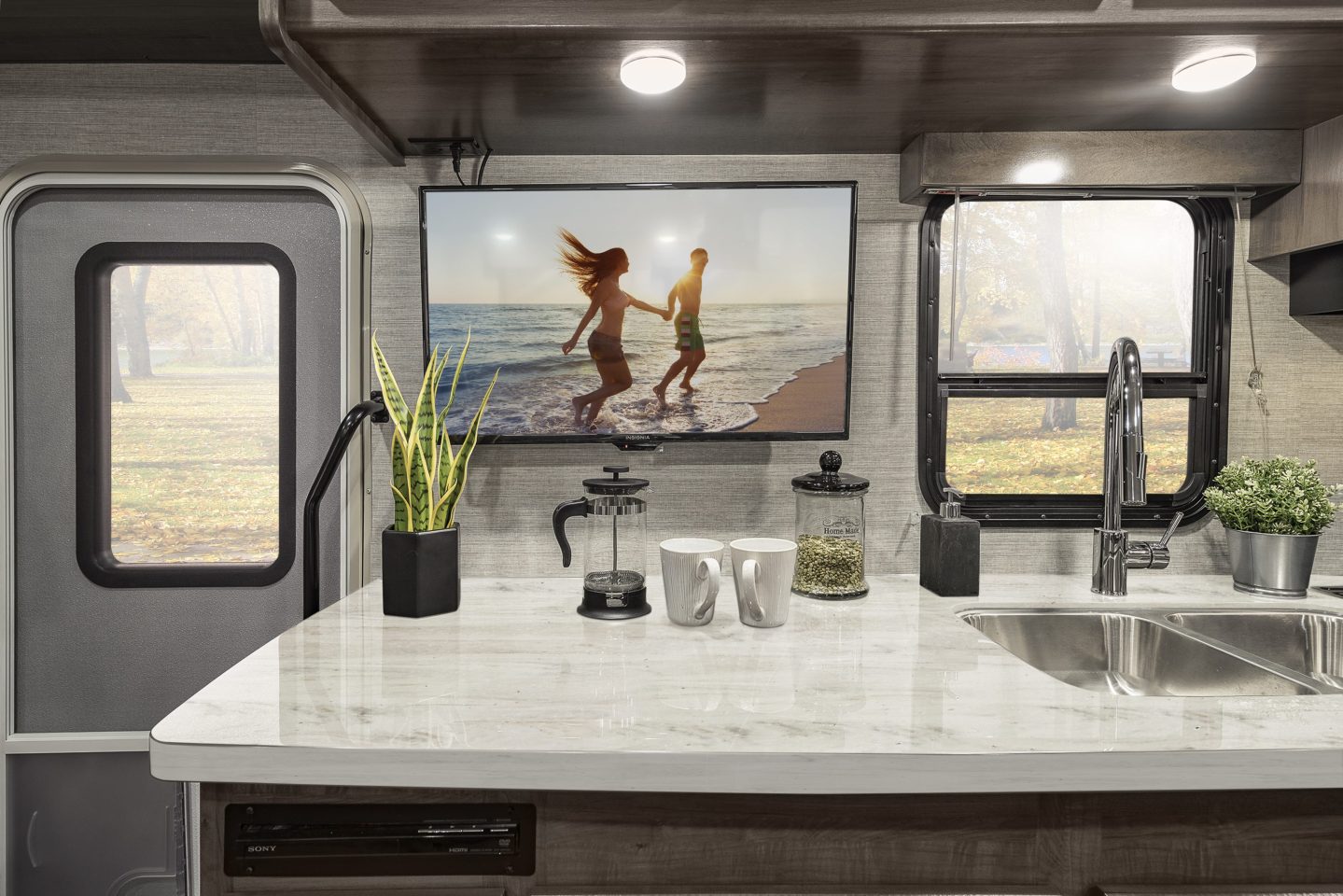 The Entire 2021 Winnebago Minnie Winnie Line (with Video Tours ...