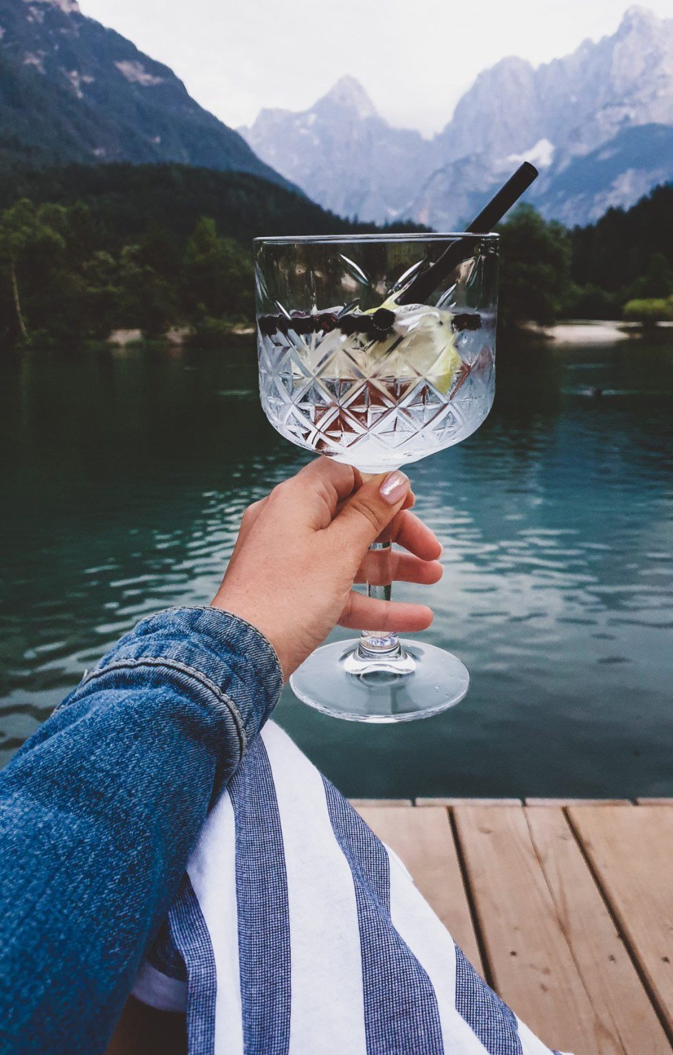 7 Best Summer Cocktails for Camping - Drivin' & Vibin'