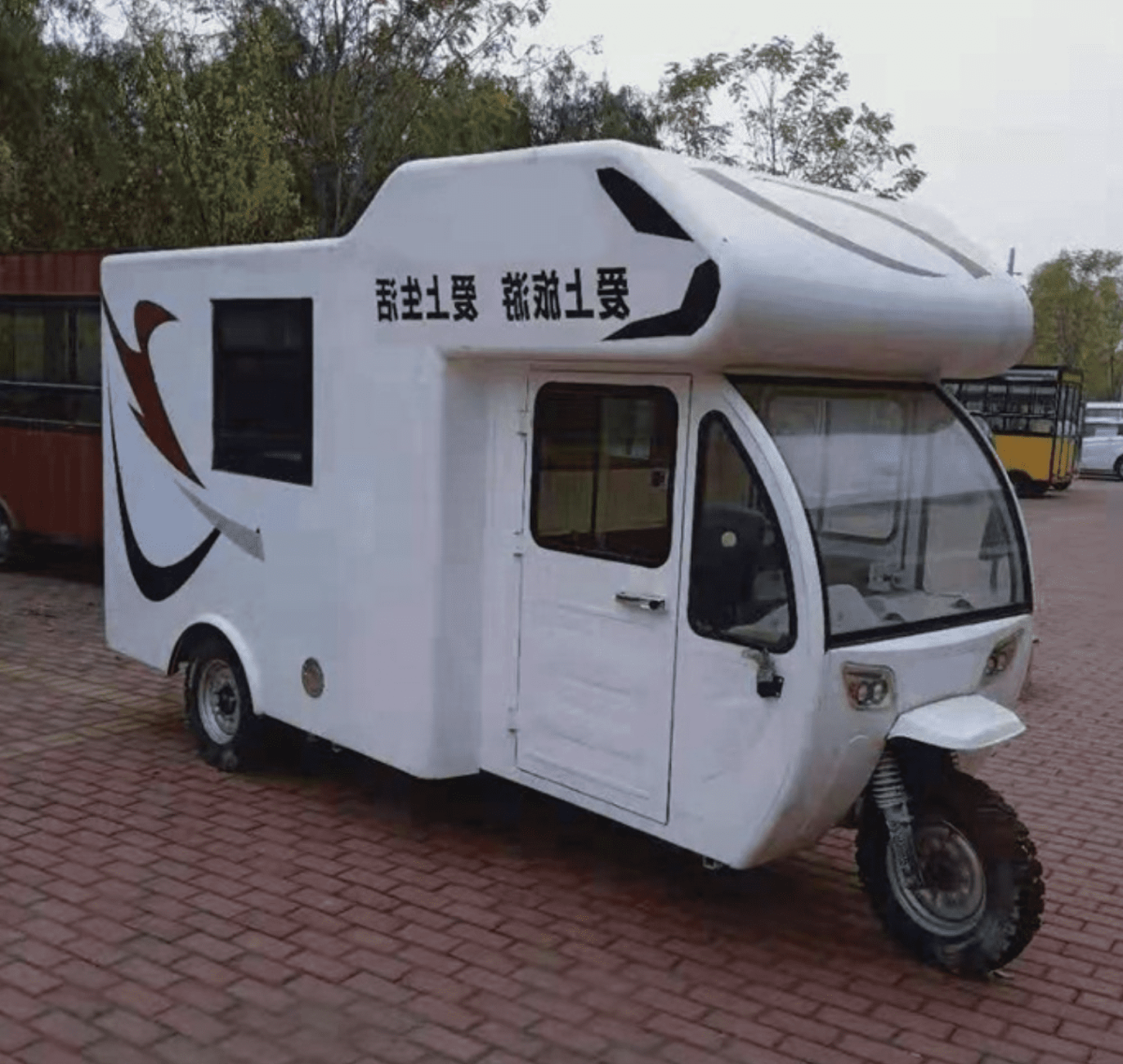 The Best 3-Wheeled RV in the World - Drivin' & Vibin'