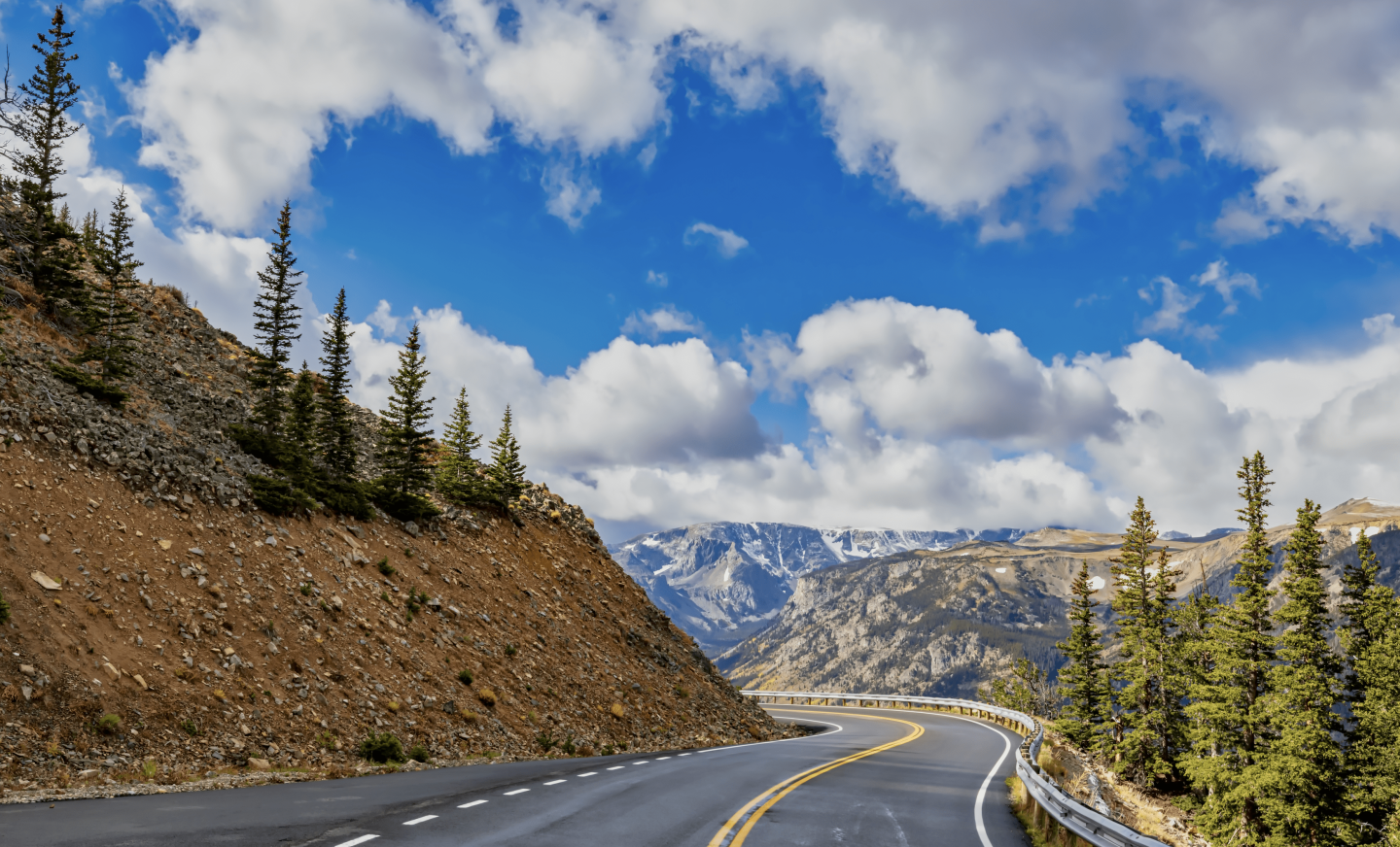 The Beartooth Highway Roadtrip Guide - Drivin' & Vibin'