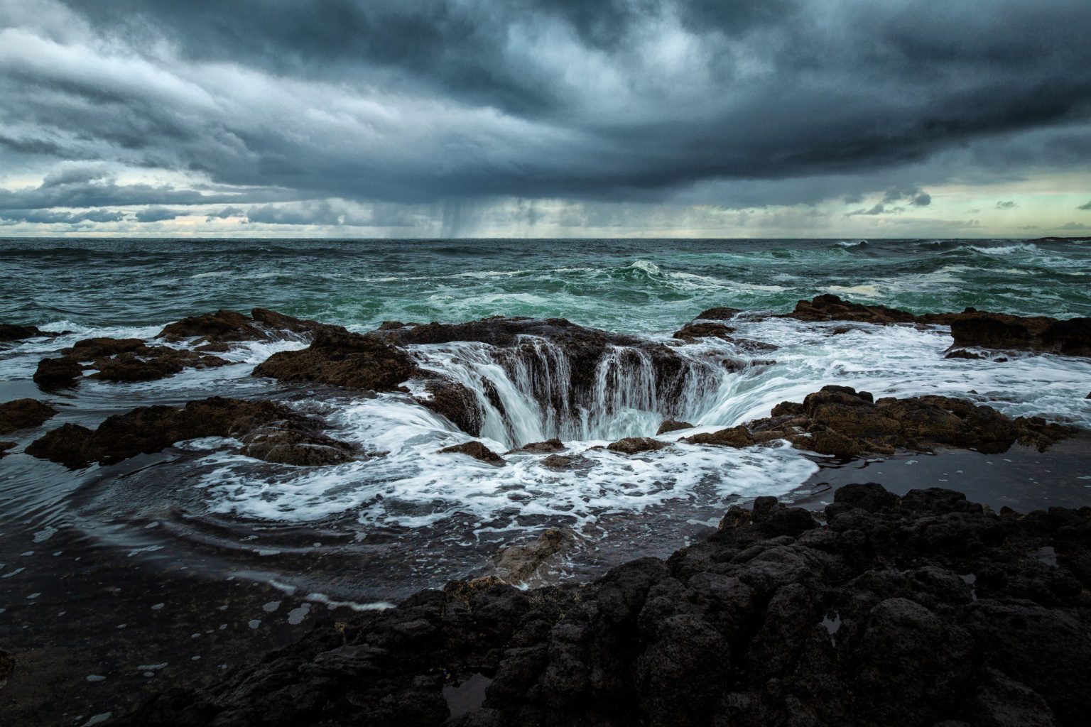 Thor’s Well Is a Real Place You Can Visit With Your RV - Drivin' & Vibin'