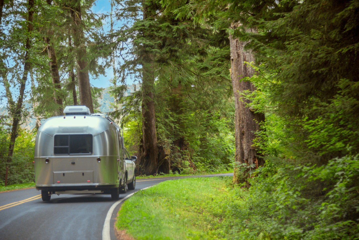 Can a Range Rover Tow an RV Camper? - Drivin' & Vibin'