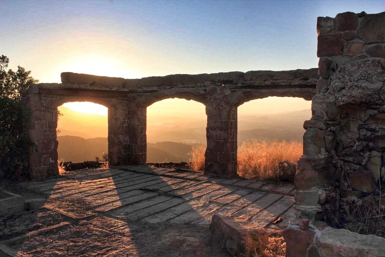 5 Incredible California Castles - Drivin' & Vibin'