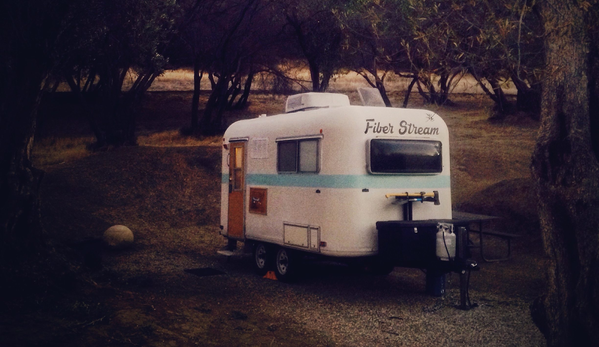 Lake Piru is an Affordable Hidden Gem in California - Drivin' & Vibin'