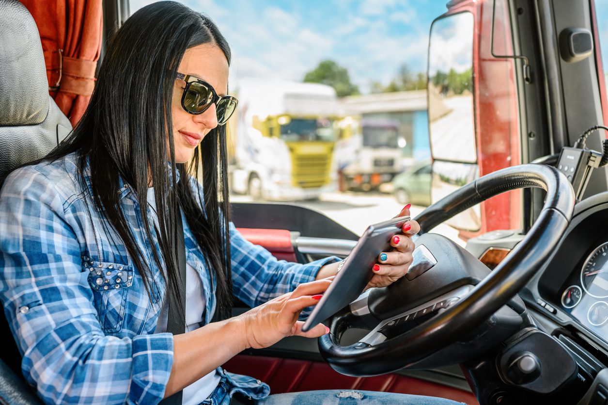 Attention Drivers, Now Teens Can Drive Semi-Trucks Per New Rule ...