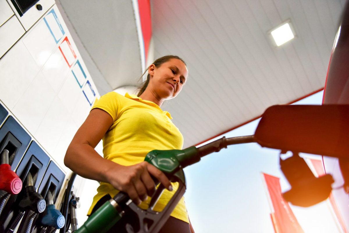 Avoid Accidents: 7 Gas Station Rules You Need to Follow - Drivin' & Vibin'