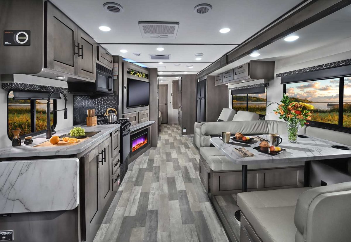 This the Best Entry-Level Motorhome - Drivin' & Vibin'