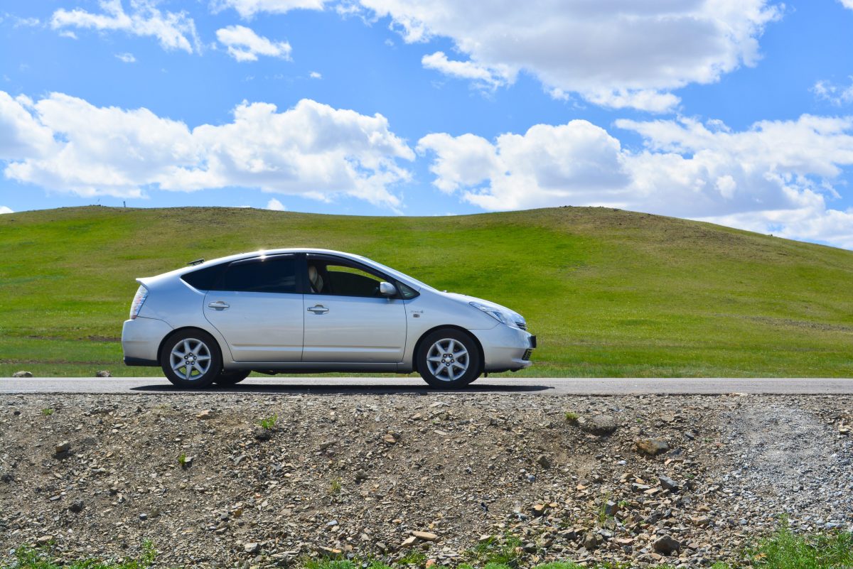 This Woman Has Lived in a Prius for 3 Years - Drivin' & Vibin'