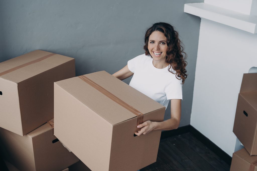 5 Easy Places to Find Moving Boxes - Drivin' & Vibin'