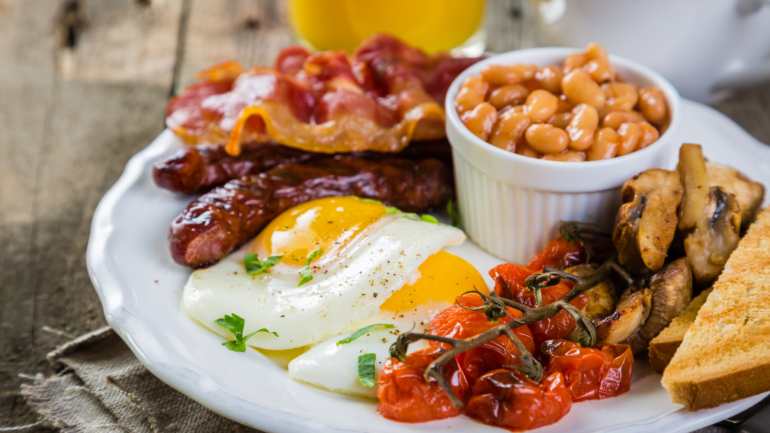 What Is a Traditional English Breakfast? - Drivin' & Vibin'