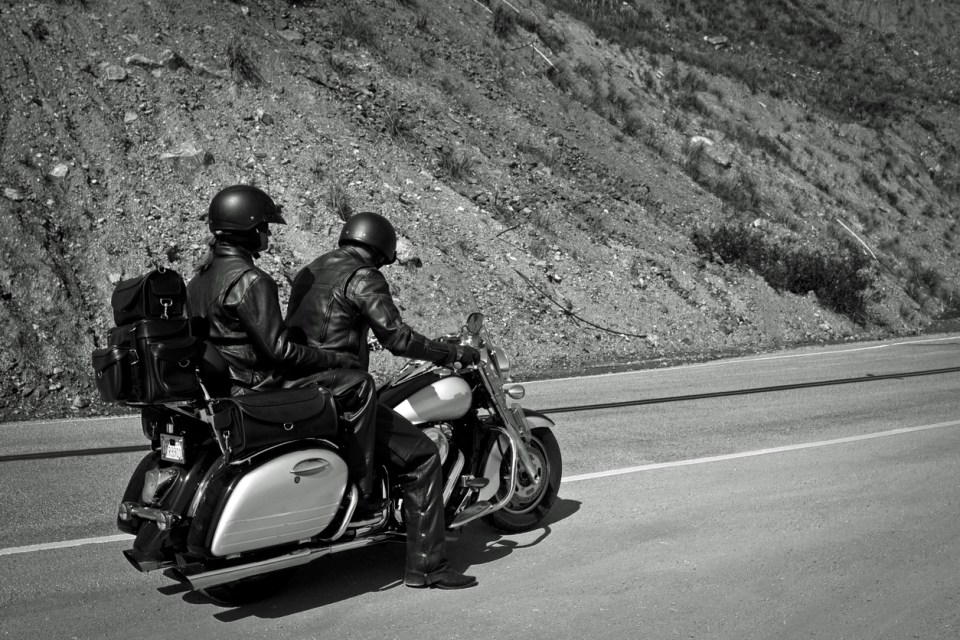 Are All 1%er Bikers Outlaws? - Drivin' & Vibin'