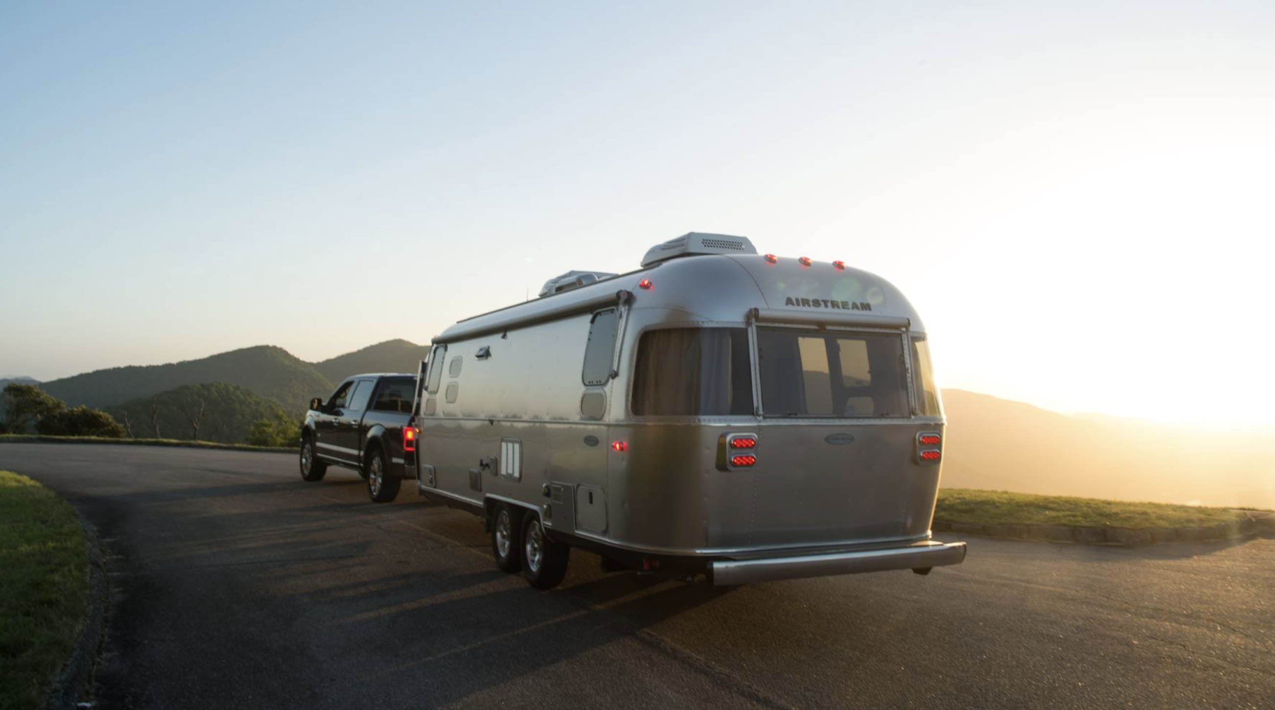 The Best Travel Trailers for 2024 - Drivin' & Vibin'