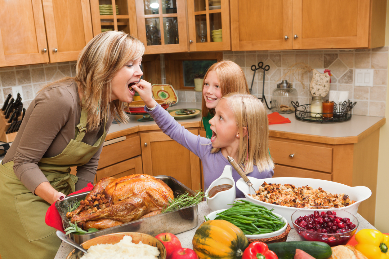 How To Make a Fabulous Thanksgiving Dinner on a Budget - Drivin' & Vibin'