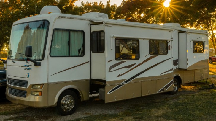 How to Repair a Broken RV Slide - Drivin' & Vibin'