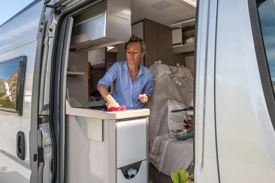 What You Need to Know Before Renting an RV - Drivin' & Vibin'