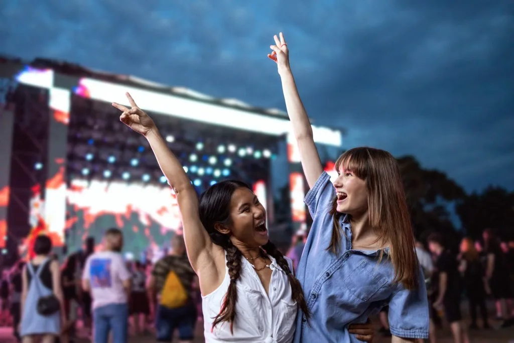 3 of the Best Music Festivals for September Chillin' - Drivin' & Vibin'